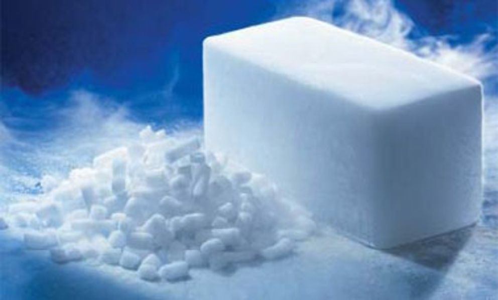 2018-08-31-Trockeneis | Raiffeisen Waren-Zentrale Rhein-Main AG